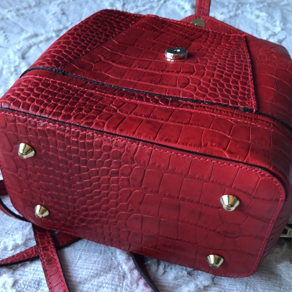 Divina Firenze | Bags | Divina Firenze Convertible Flap Satchel ...